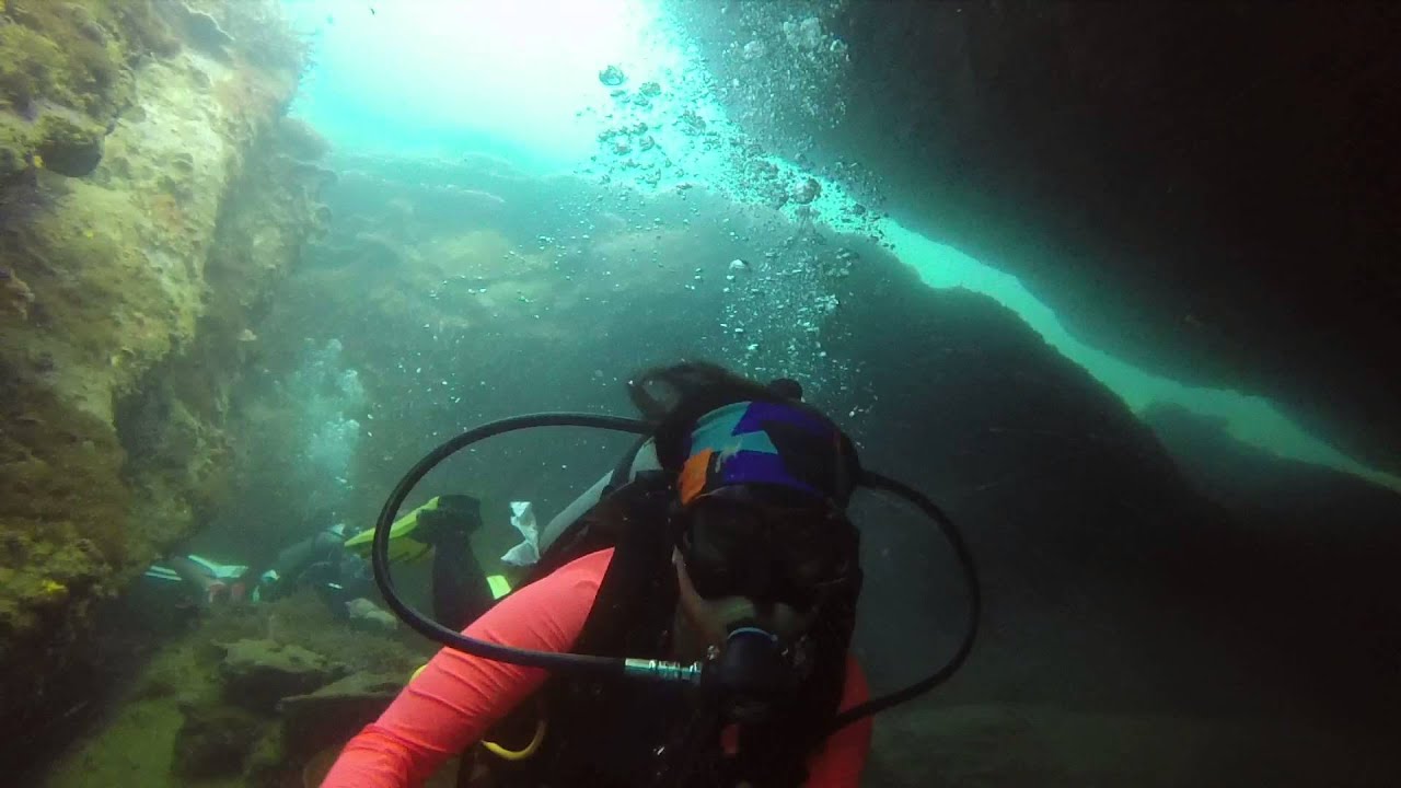 GoPro - Scuba Diving Tioman Island Labas Dive Through - YouTube