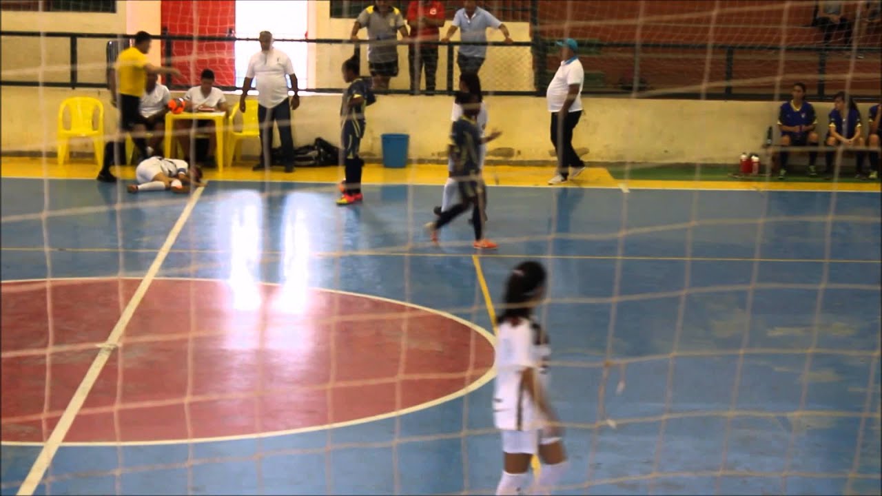 FUTEBOL FEMININO - ANA KEYLA - YouTube