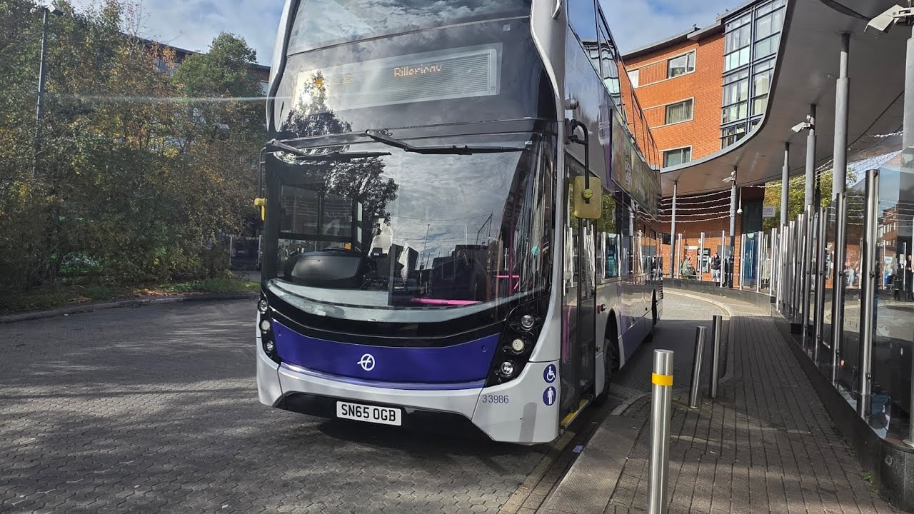 First Bus Essex ADL Enviro 400 MMC 33986 SN65 OGB Route 300 - YouTube