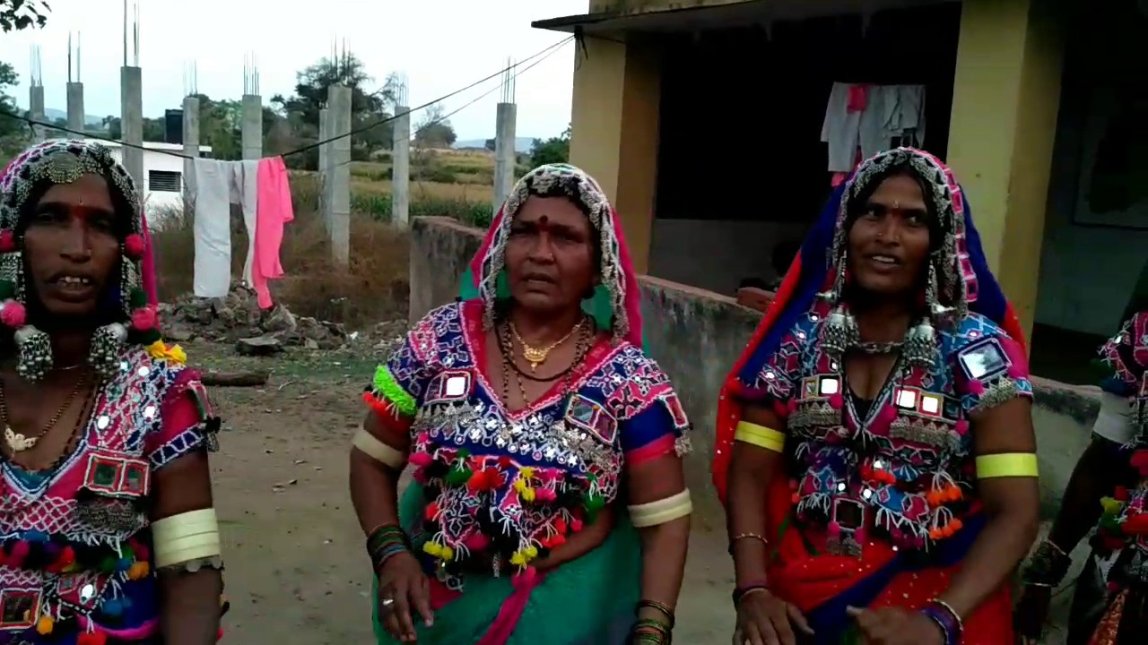Banjara bai cultural dance (lambadi) pothimirgadda thanda, kondapoor ...
