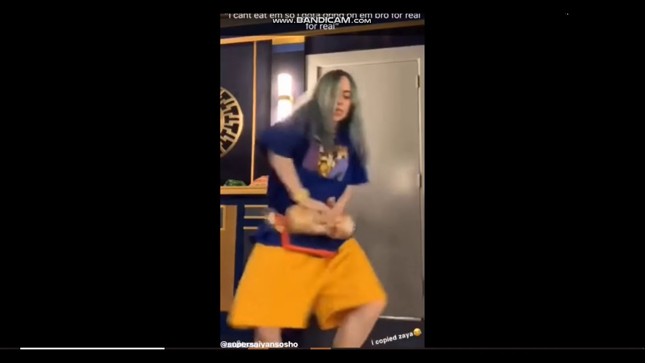 Billie Eilish Grinding A Bag Of Bagels Youtube