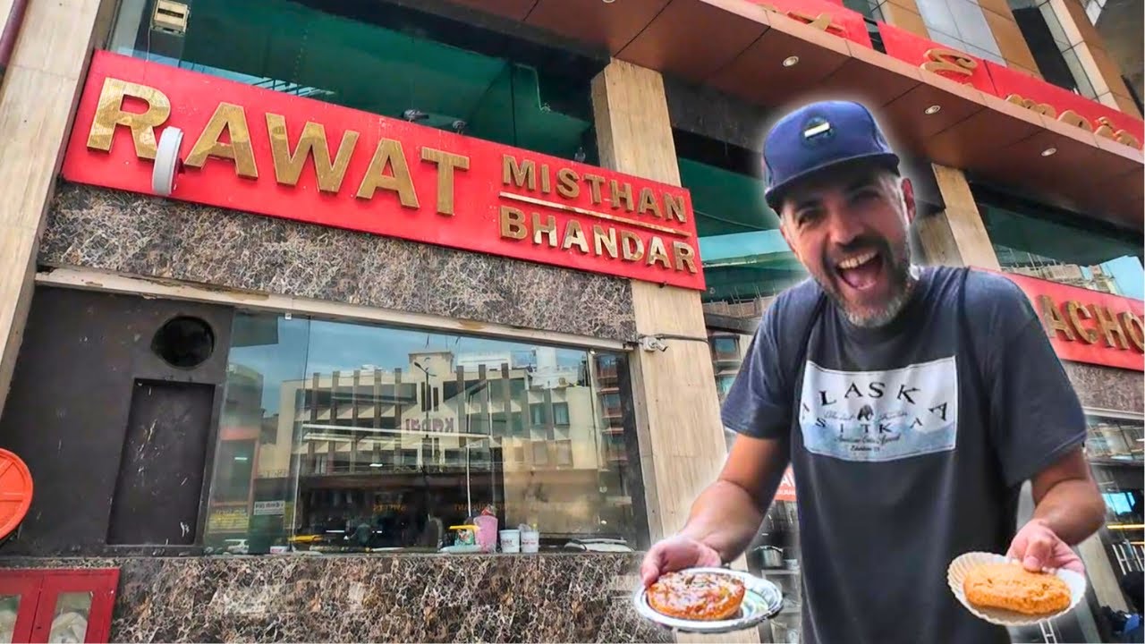 FIRST Time trying Street Food India Jaipur. Pyaj Kachori at FAMOUS ...