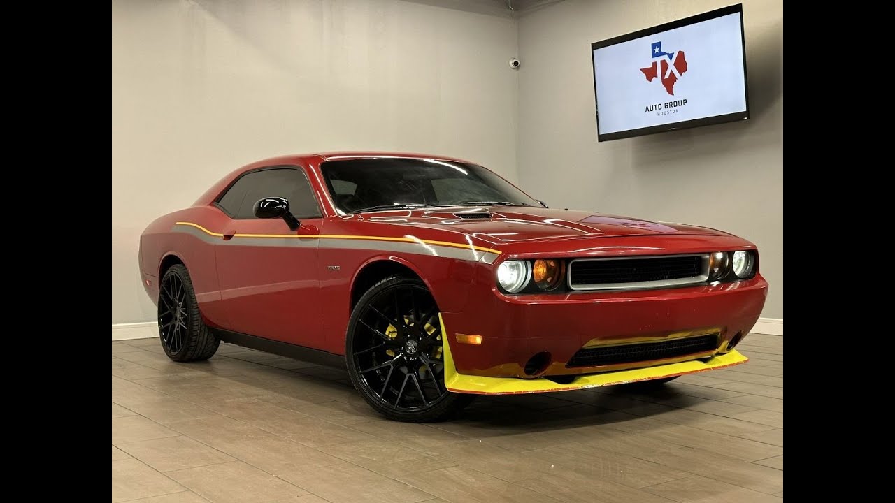 2012 Dodge Challenger SXT (R/T Clone) RWD Sport Custom Coupe 305hp 3.6L ...