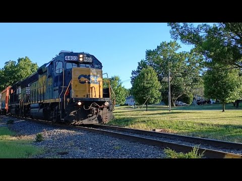 CSAO WPMI-61 Northbound Through Woodbury Heights With CSXT 4403 & NS ...