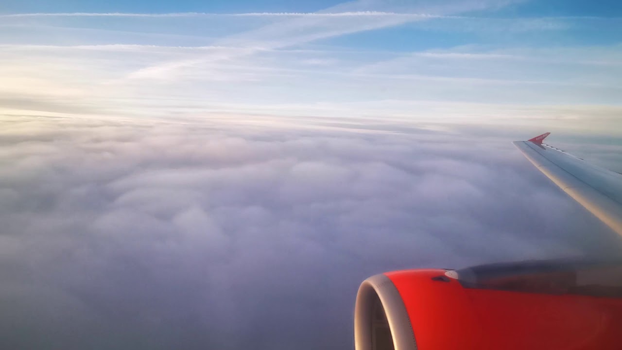 EasyJet Cloud Skimming - YouTube