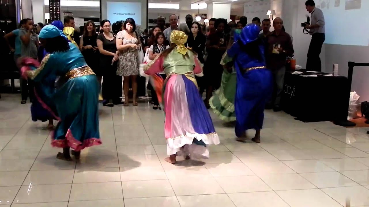 Haitian Folkloric Dancing - YouTube