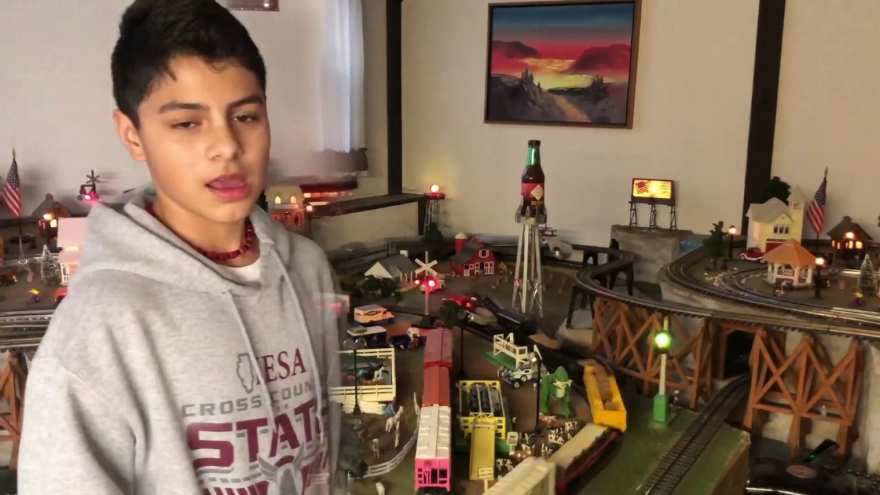 Fun O-Gauge Train Layout at Wayne Michalak’s with Lionel Post War ...