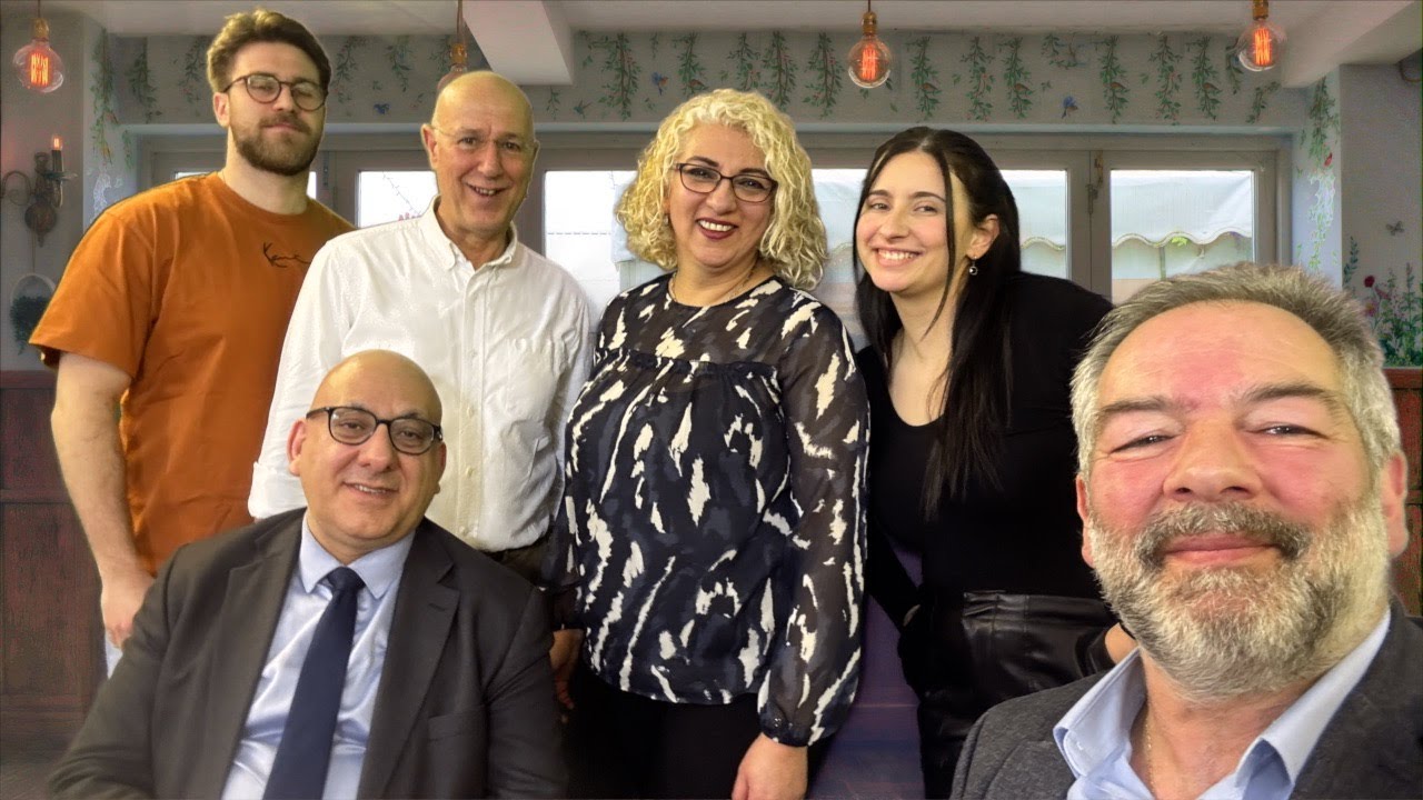 Alexios Gennaris & James Neophytou Table for Τwo 7.2.25 S2 E5 - YouTube