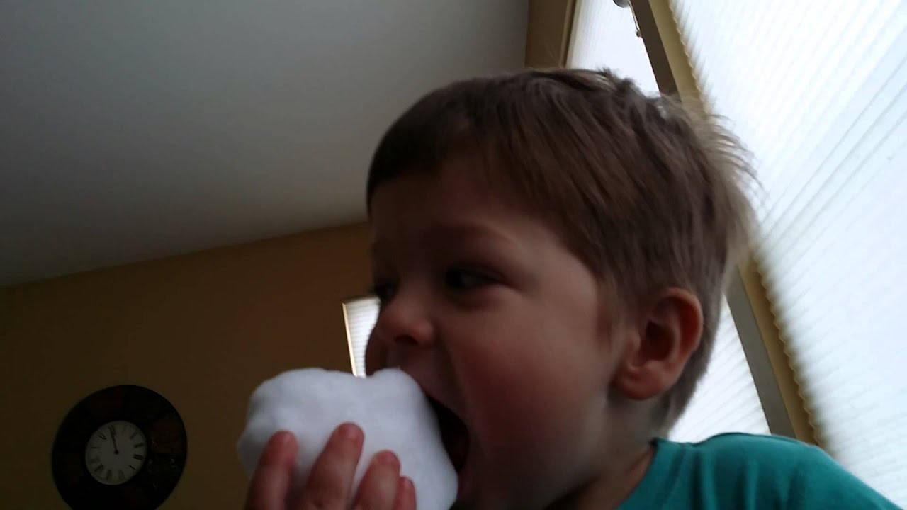 Bobby Eating a Snowball - YouTube