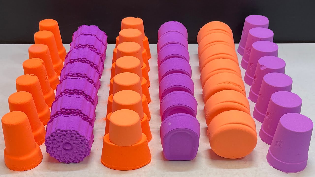 Crushing colored baking soda - YouTube