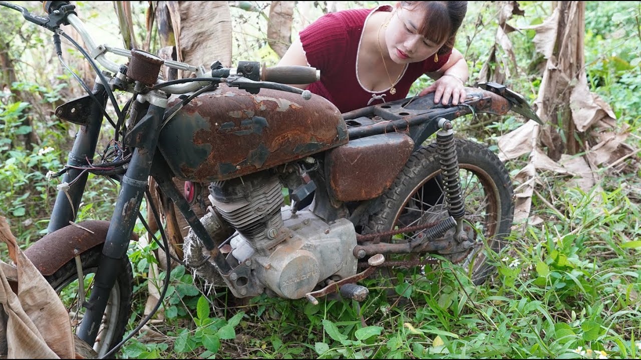 Girl Restores a Severely Rusted Motorcycle Abandoned for 30 Years - YouTube