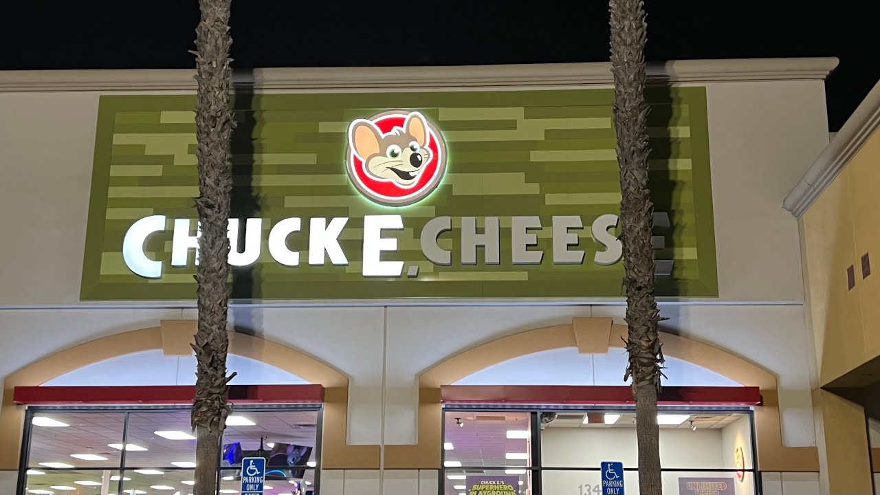 INSANE ENDING to This Chuck E Cheese Store Tour! (Whittier, California ...
