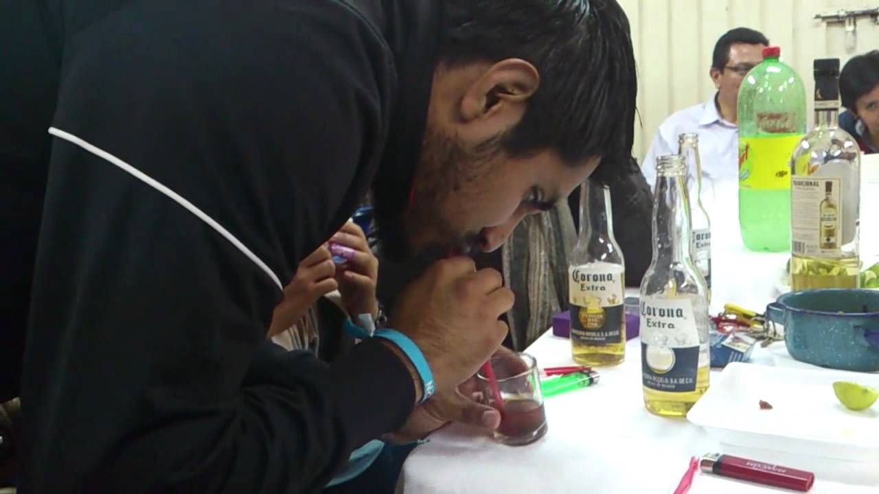 Bebida Cucaracha en mi cumple - YouTube