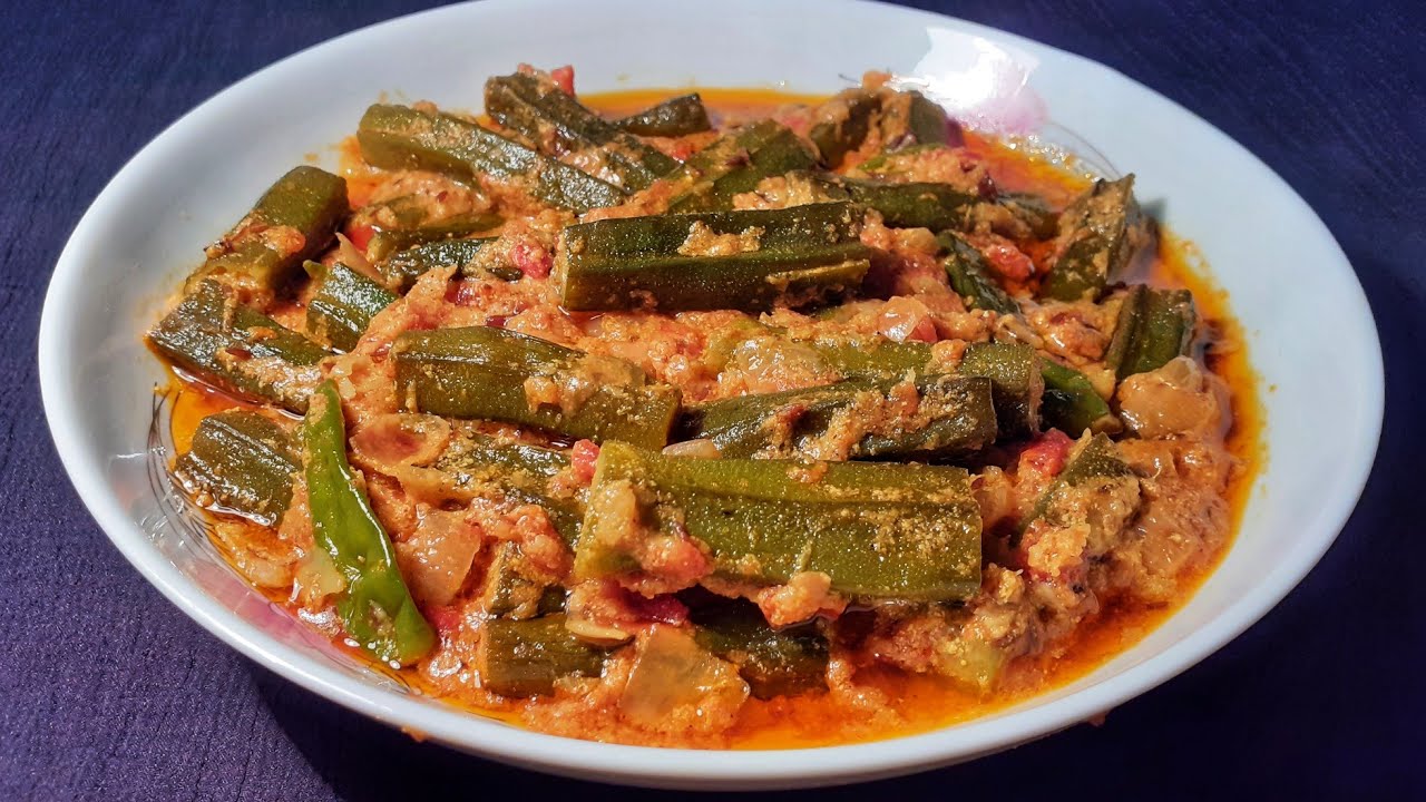 এইভাবে ঢেঁড়স রান্না করলে সকলে আঙ্গুল চেটে খাবেন। Masala Bhindi Recipe ...