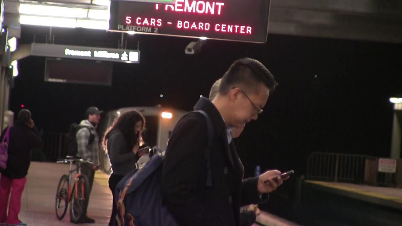 Bart Train - A Car Rohr #1254 Fremont Bound Orange Line Arriving into ...