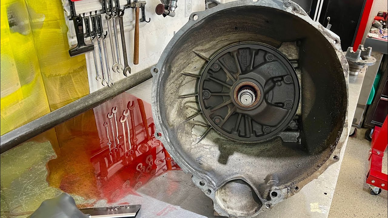 Ford C6 Teardown and Inspection - FE Series Fixed Yoke - YouTube