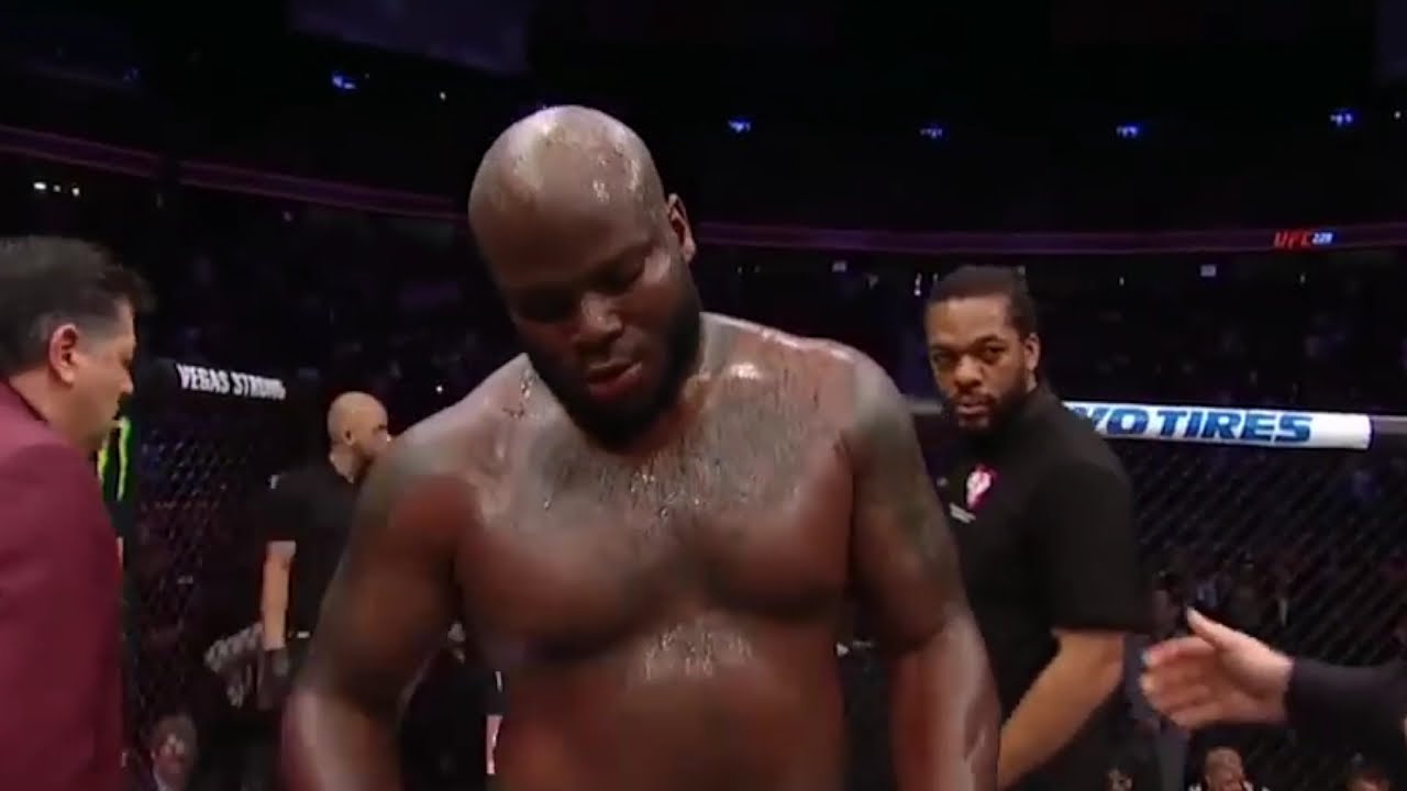 Derrick Lewis Takes Pants Off - YouTube