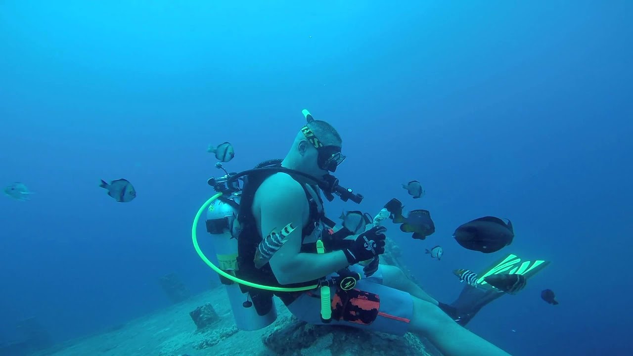 Guam Diving 2015 - YouTube