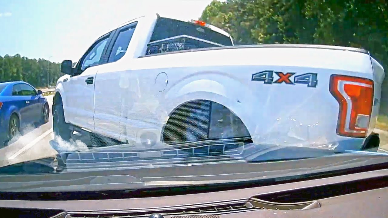 Drivers Having A Bad Day - Driving Fails 2023 - YouTube