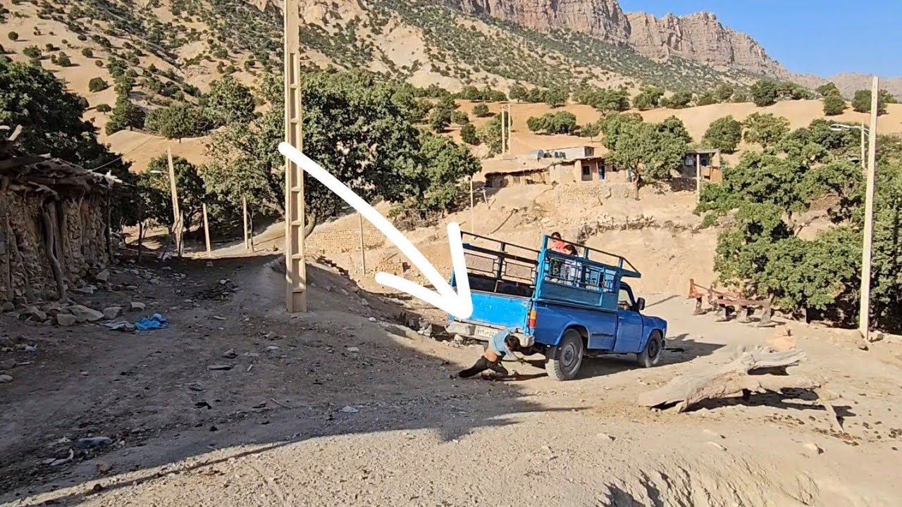 Family support: the heartwarming story of Ahmed and Sabjan - YouTube