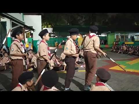 GERRR!!! Hebohnya Penampilan Regu Putra Pramuka Darunnajah