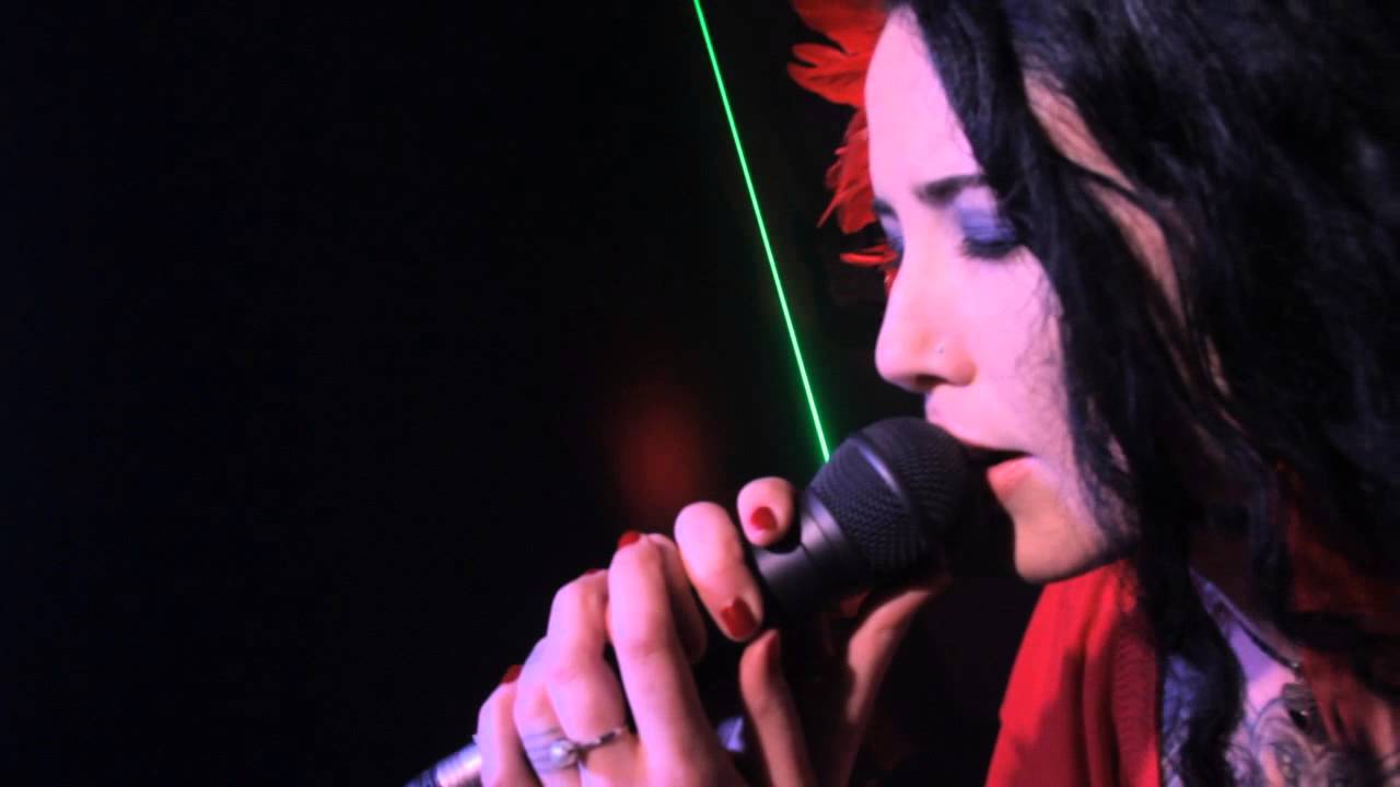 Kitty in the City Live at Tractorgrease - YouTube