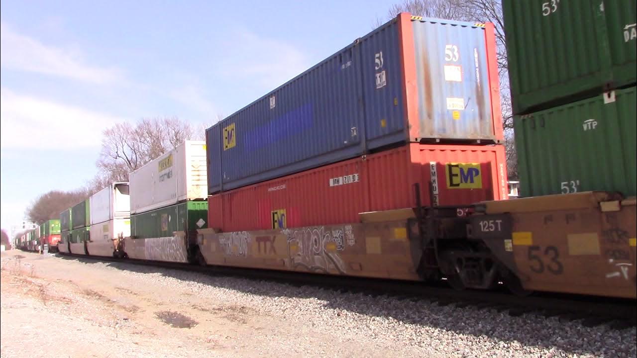 UNION PACIFIC UP GE AC4400CW-CTE Southbound Intermodal Container Train - YouTube