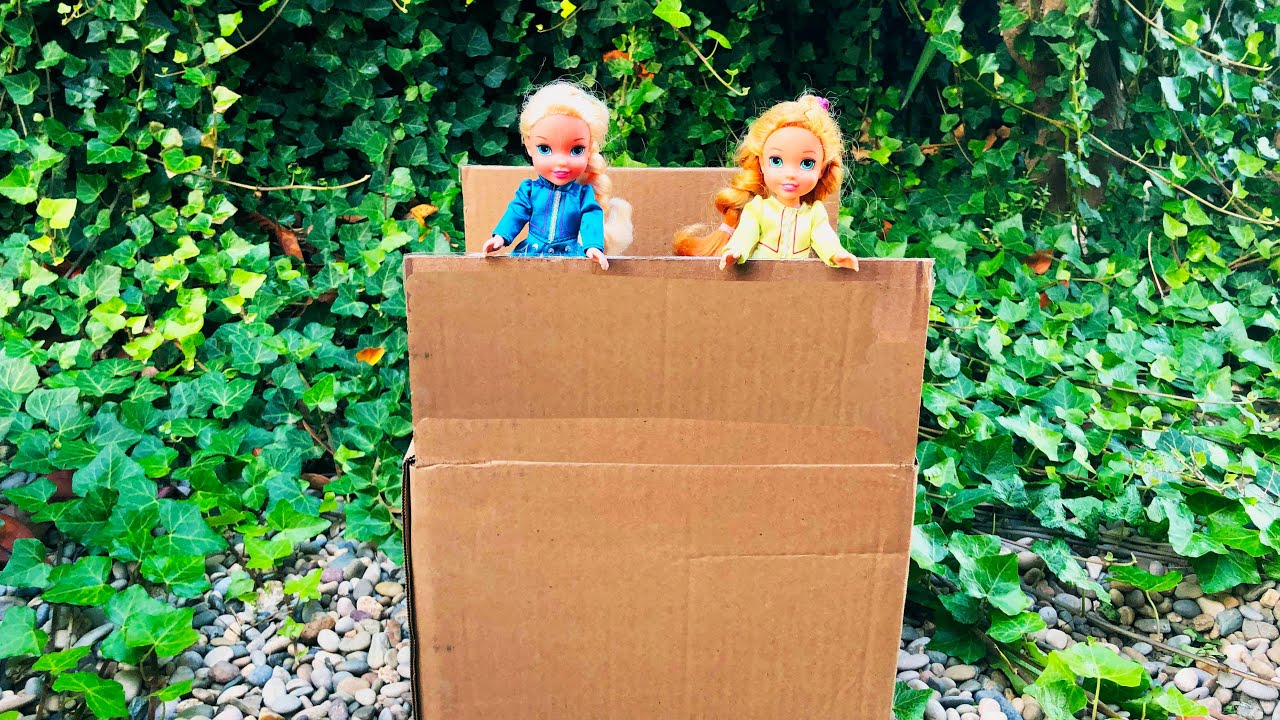 Elsa and Anna toddlers get a surprise swag box from the Holiday of Play ...