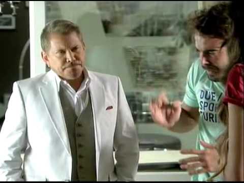 Los Únicos - Axel se pone como loco con la psicóloga - YouTube