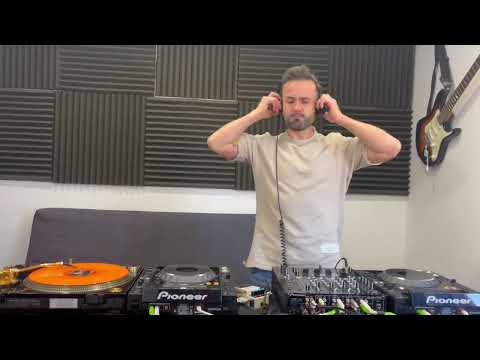 TECHNO MIX PRM005 -Paradigm Live - Pablo Say Studio from Valencia, Spain [STREAMING]