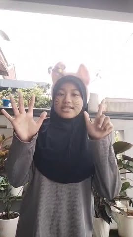 HIP English Poetry Recitation - Cats by DANIA HANNA AZ ZAHRA BINTI ...