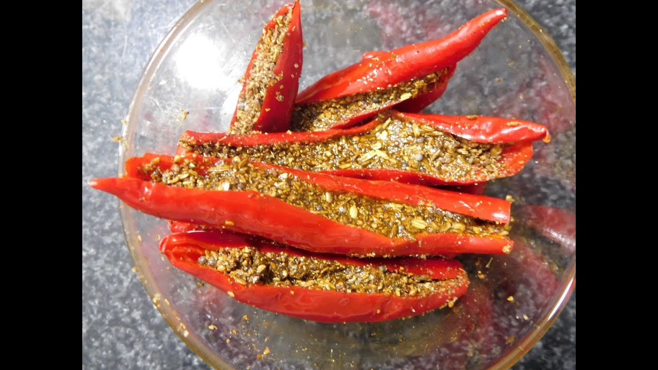 Red chilli achaar/लाल मिर्च का स्वादिष्ट अचार - YouTube