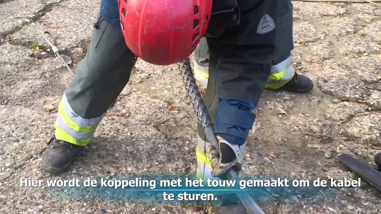2014-10-20 Hoogspanningskabels verwijderen. - YouTube