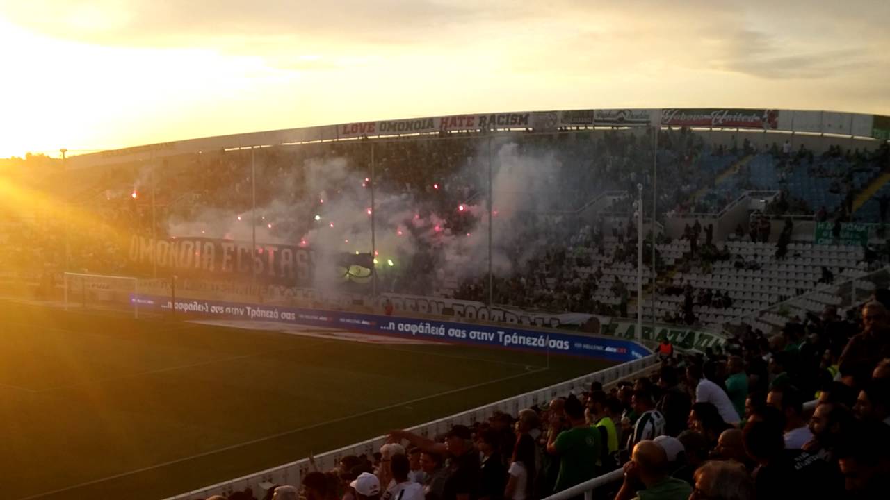 ΘΥΡΑ 9 PYROSHOW [OMONOIA-Βρωμισμένοι/Ρουφιάνοι της Νήσου] 23.4.16 - YouTube