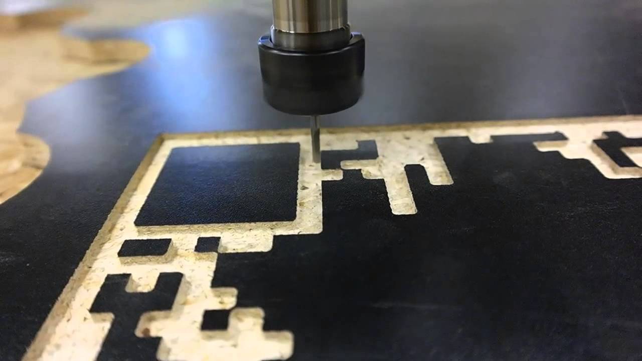 Códigos QR impresos en CNC - YouTube