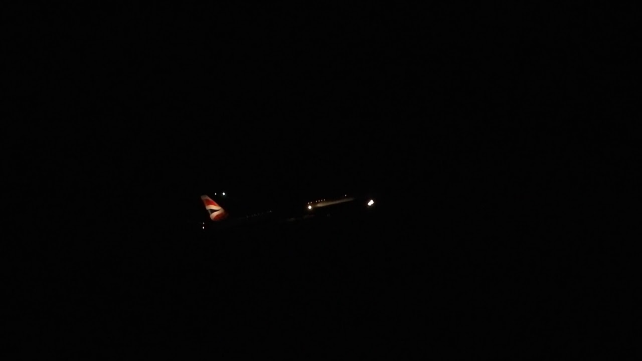 BA60 British Airways G-STBN Male to Heathrow night time final approach ...