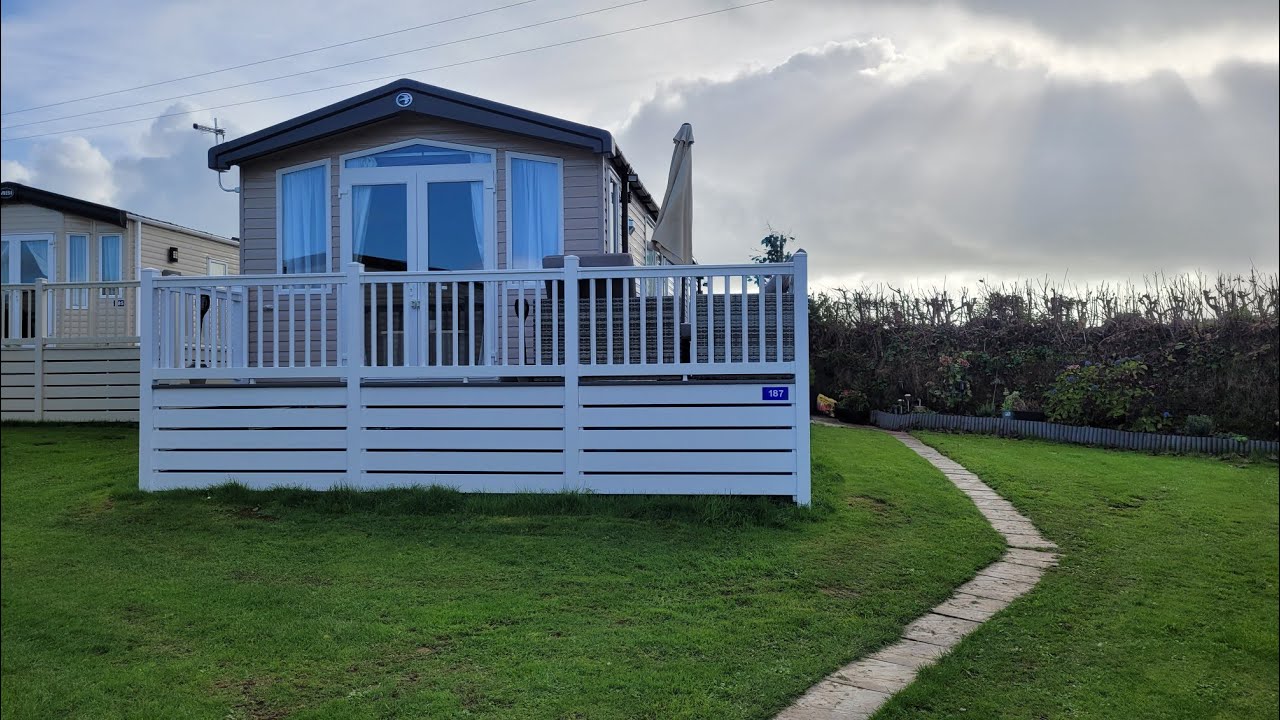 Trelawne Manor Looe Cornwall Caravan 187 - YouTube