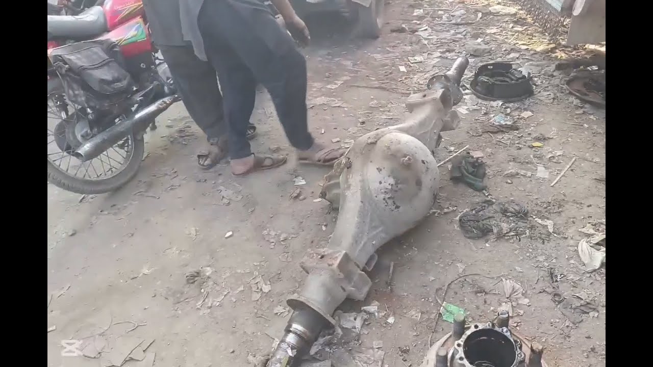 How to change Axel Tube | Hissay ki tube ko utharnay ka Tariqa - YouTube