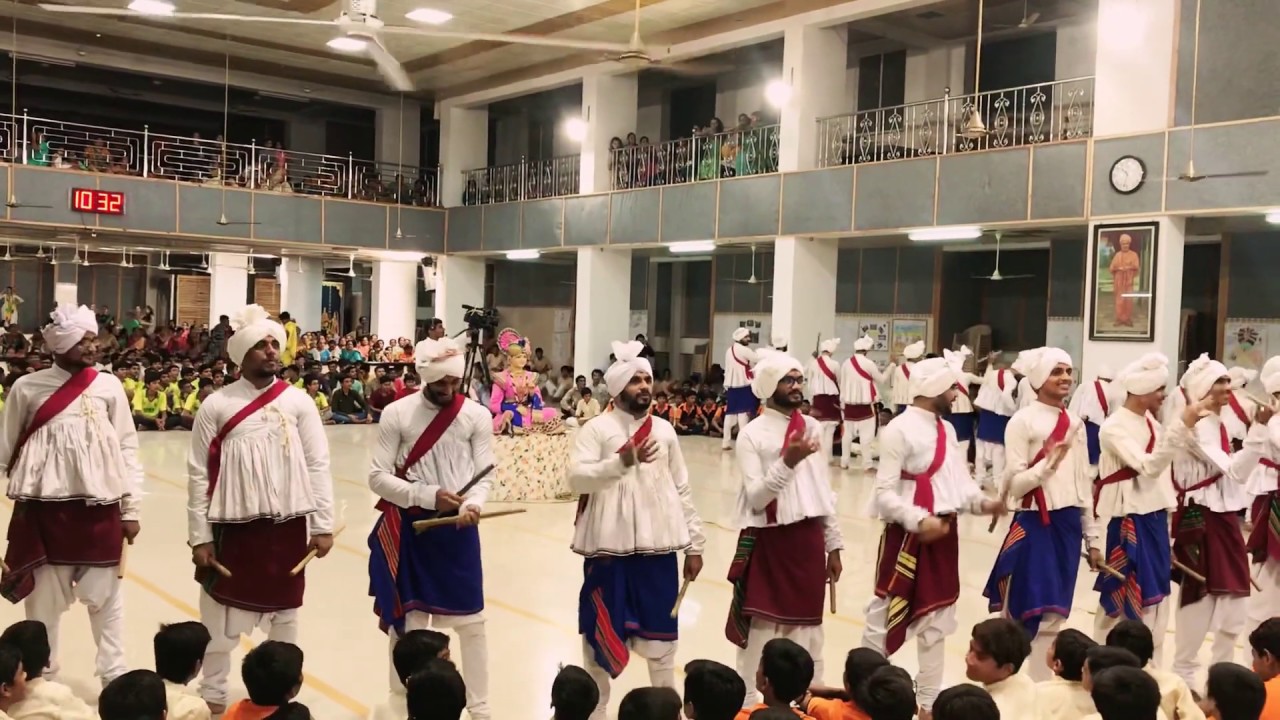 Maniyaro Raas - Memnagar Gurukul SGVP (Gyansatra 43) - YouTube