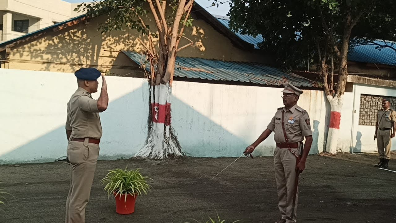 ADGP Sadanand Date visited Ramnagar Police station| Chandrapur ...