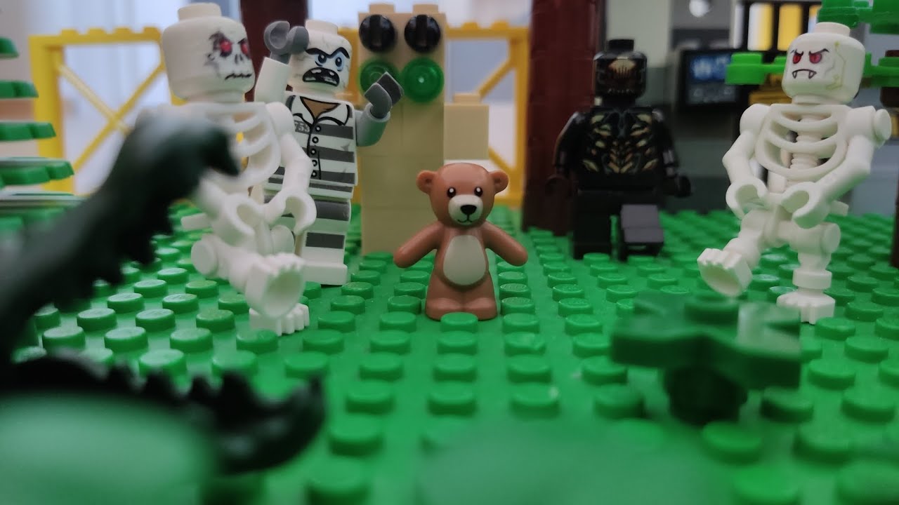 SCP Containment Breach Lego | stop motion - YouTube