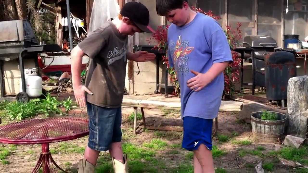 Redneck robot lmao - YouTube