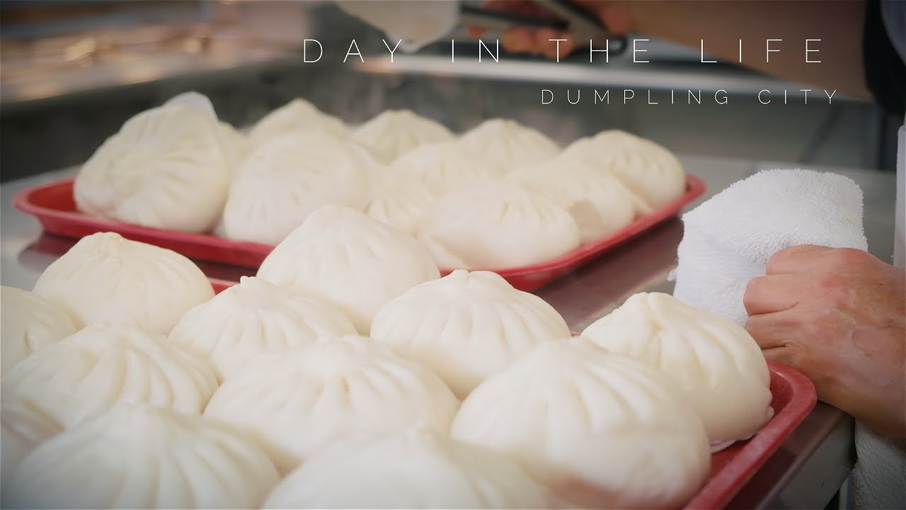 Day In The Life of A Chinese Dumpling Store - YouTube