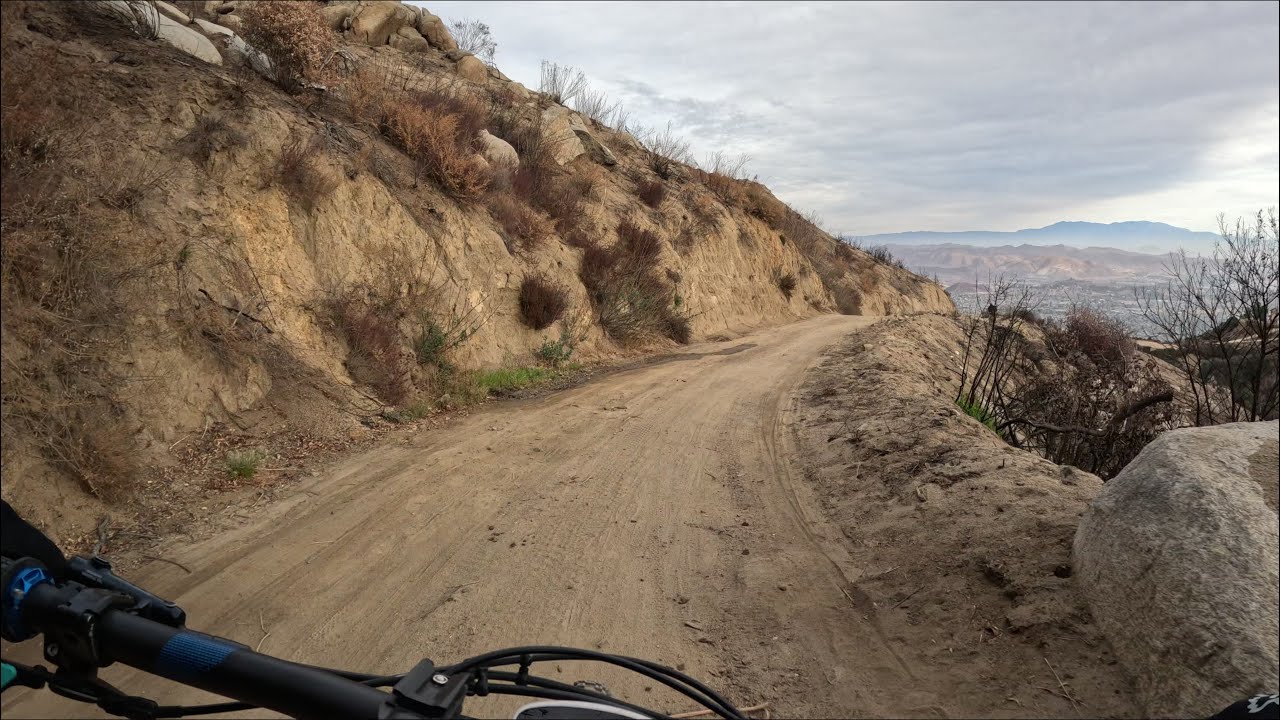 El Cariso Trail, Lake Elsinore, CA - YouTube