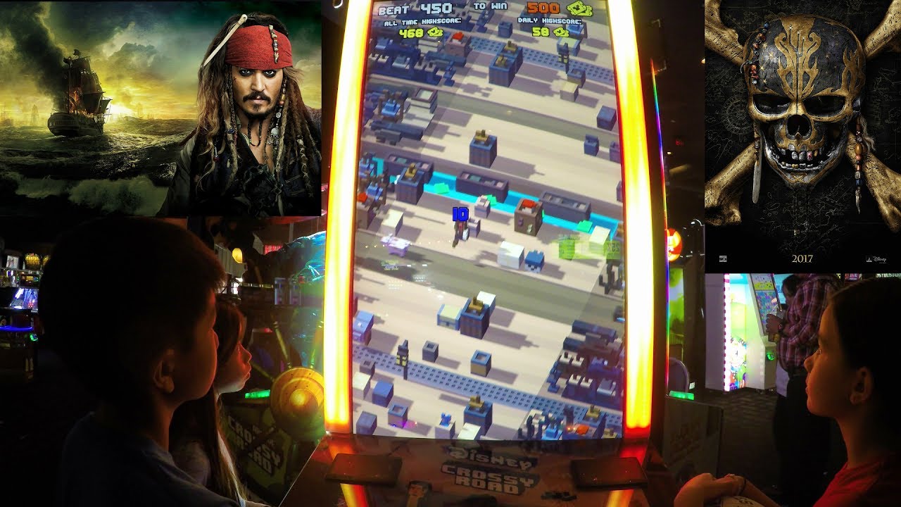 Arcade Game Pirates Of The Caribbean Disney Crossy Road! ゲームセンター - YouTube