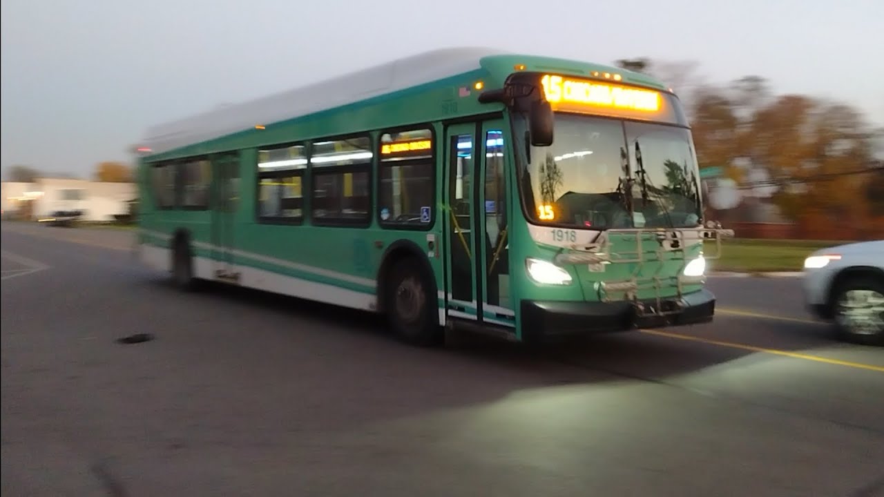 Westbound DDOT bus 1918 XD40 NFI 2019 on Route 15 Chicago-Davison to ...