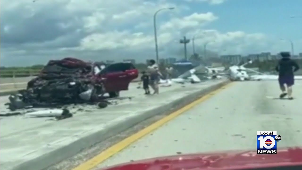 Dashcam video captures fatal plane crash on Haulover Inlet bridge - YouTube