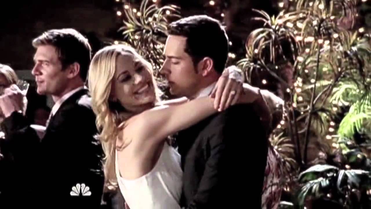 Chuck & Sarah-Beautiful Love Scenes (Holding A Heart) - YouTube