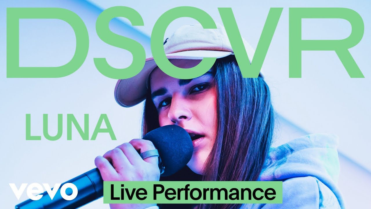 LUNA - blau (Live) | Vevo DSCVR - YouTube