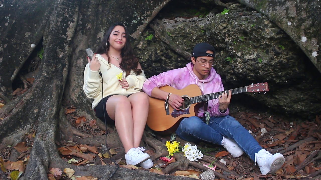 Ana Mancebo - Me Quiere No Me Quiere (Live Acoustic) - YouTube Music